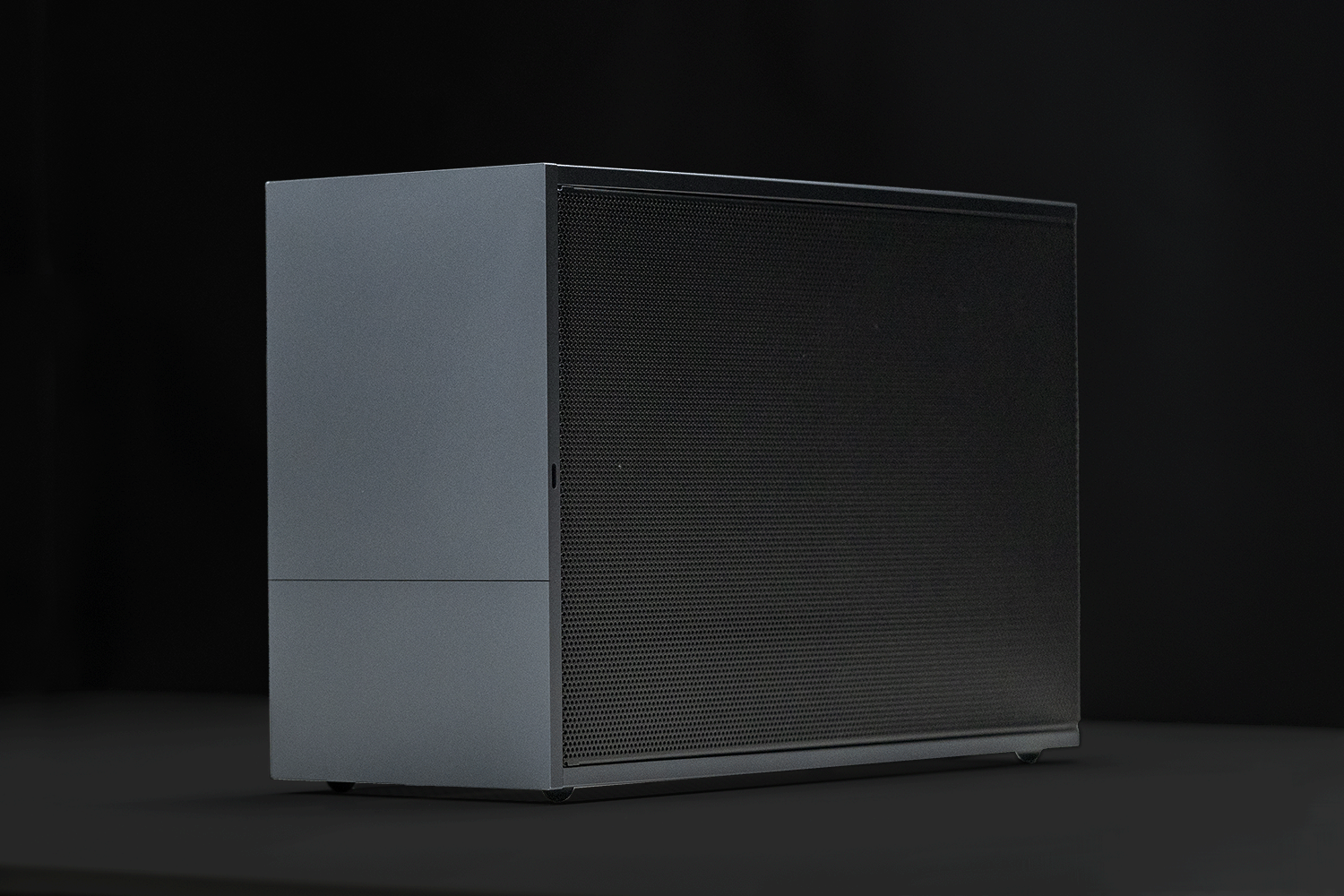 NCASE T1 – Premium ITX Sandwich Case (Black)